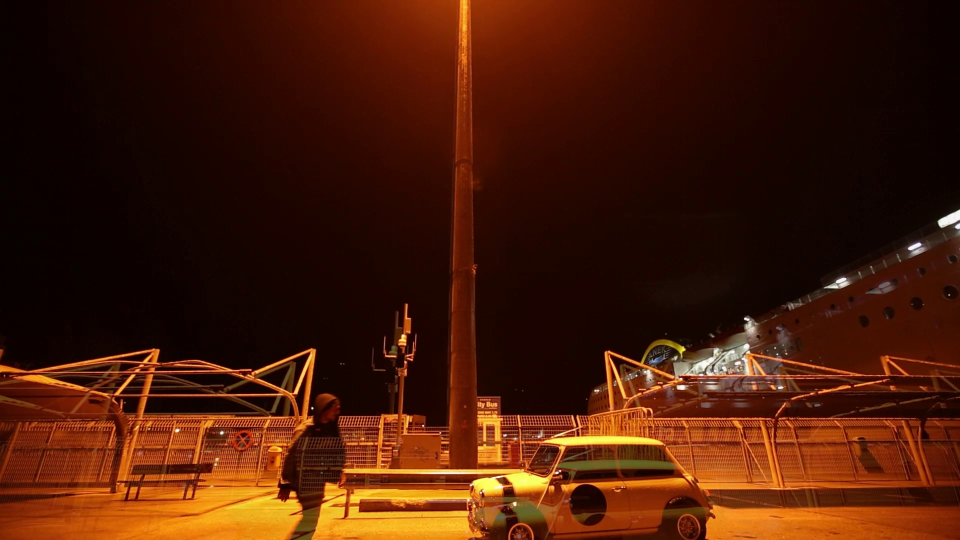 Δείτε το νέο βιντεκλίπ του Manos Assos - "Angels" - Rapnroll.gr