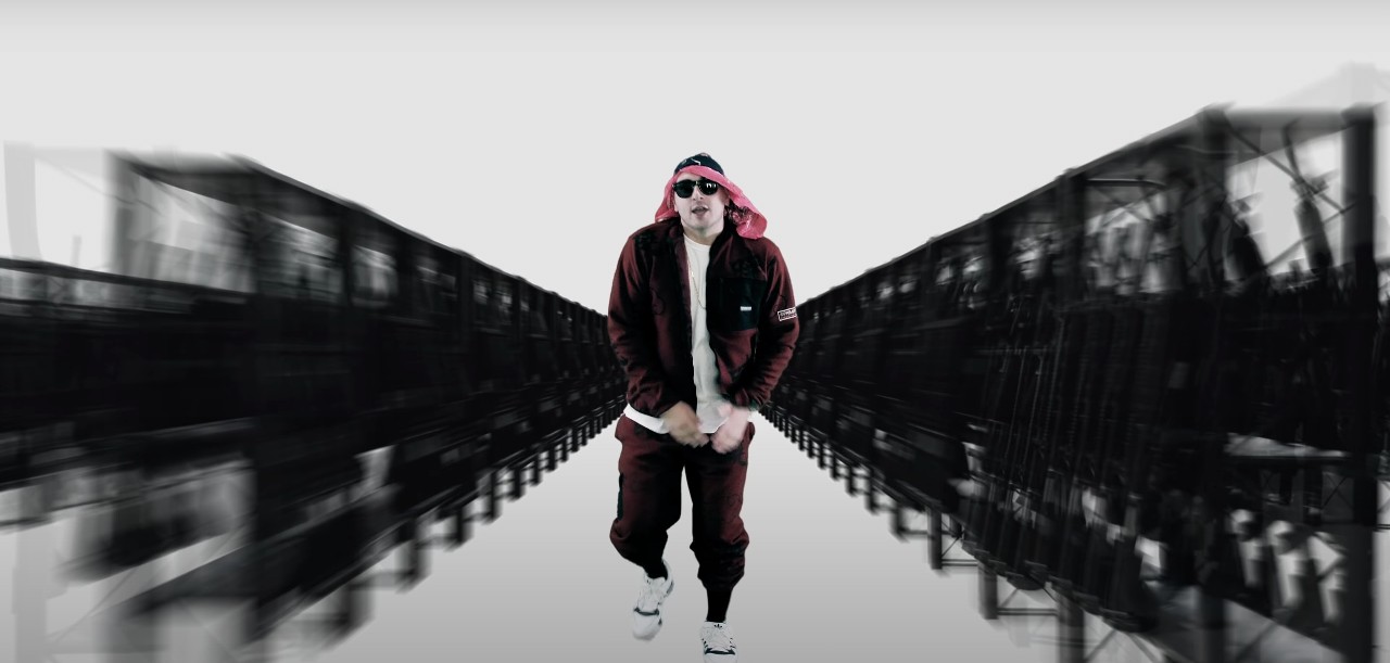 Απολαύστε το νέο βίντεοκλιπ "Windows" του Tsaki - Rapnroll.gr